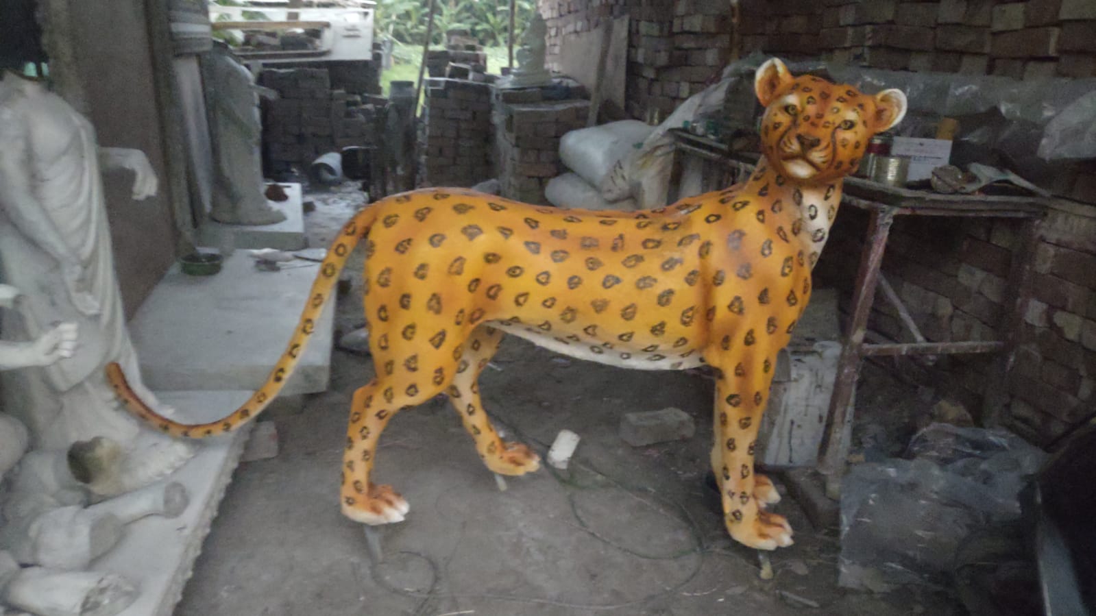 Fiberglass Cheetah Statue | FRP Cheetah Sculpture